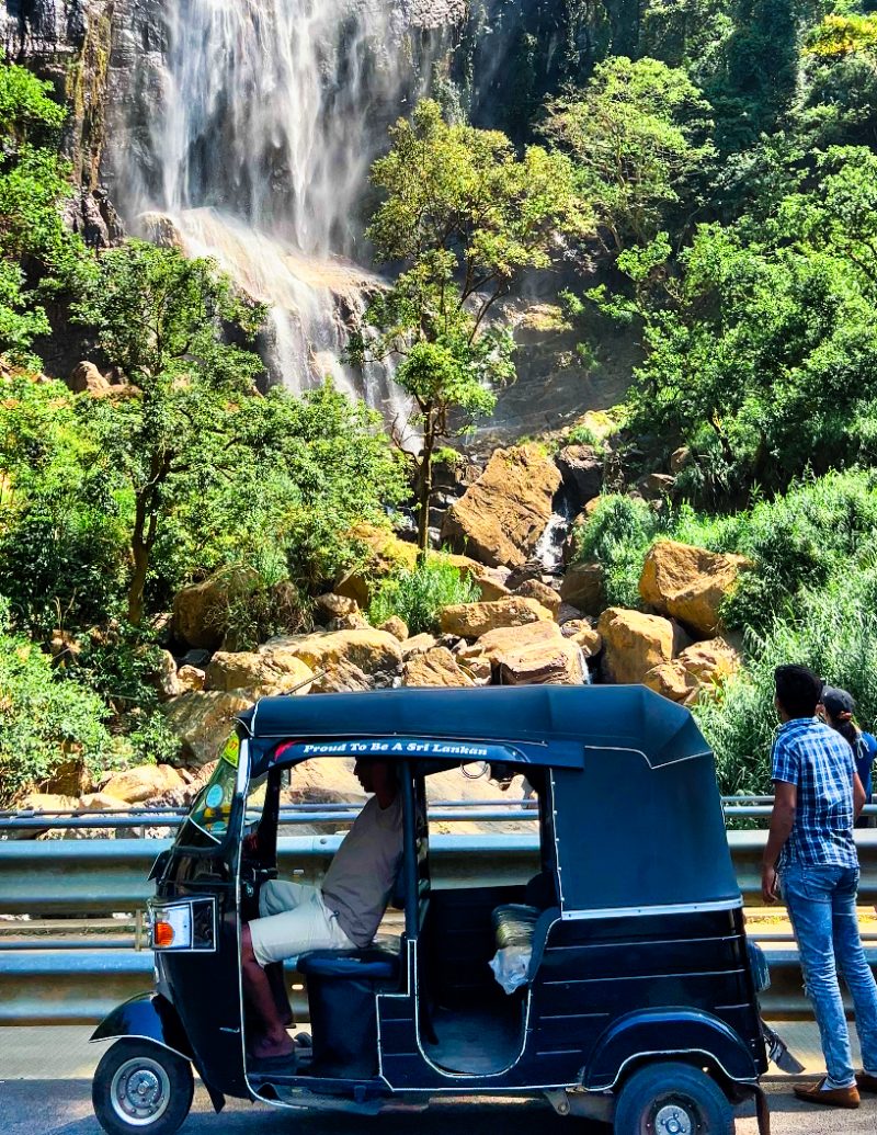 How To Hike & Swim At The Diyaluma Falls In Sri Lanka
